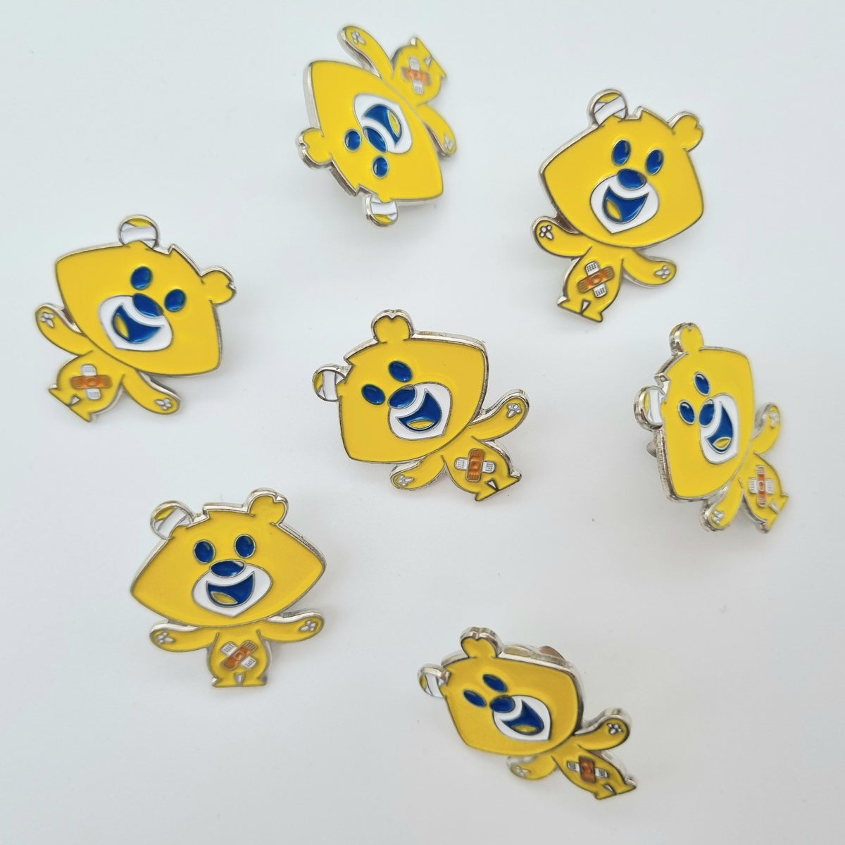 Theo Hug Badge – Sheffield Children's Hospital Charity's Shop